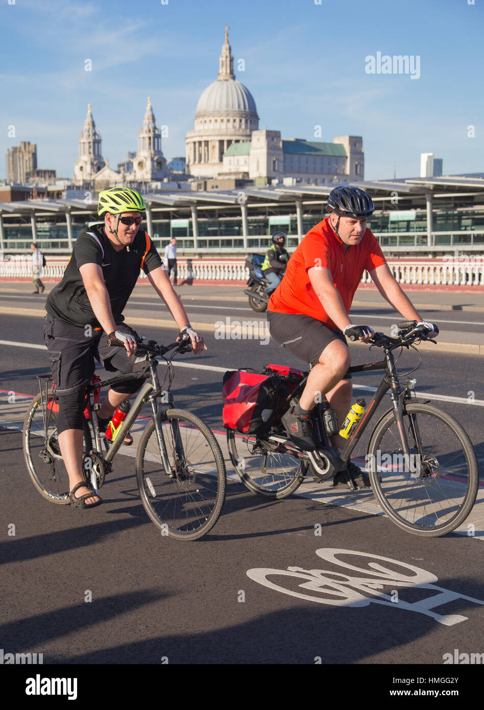 Middle age cycling hi-res stock photography and images - Alamy