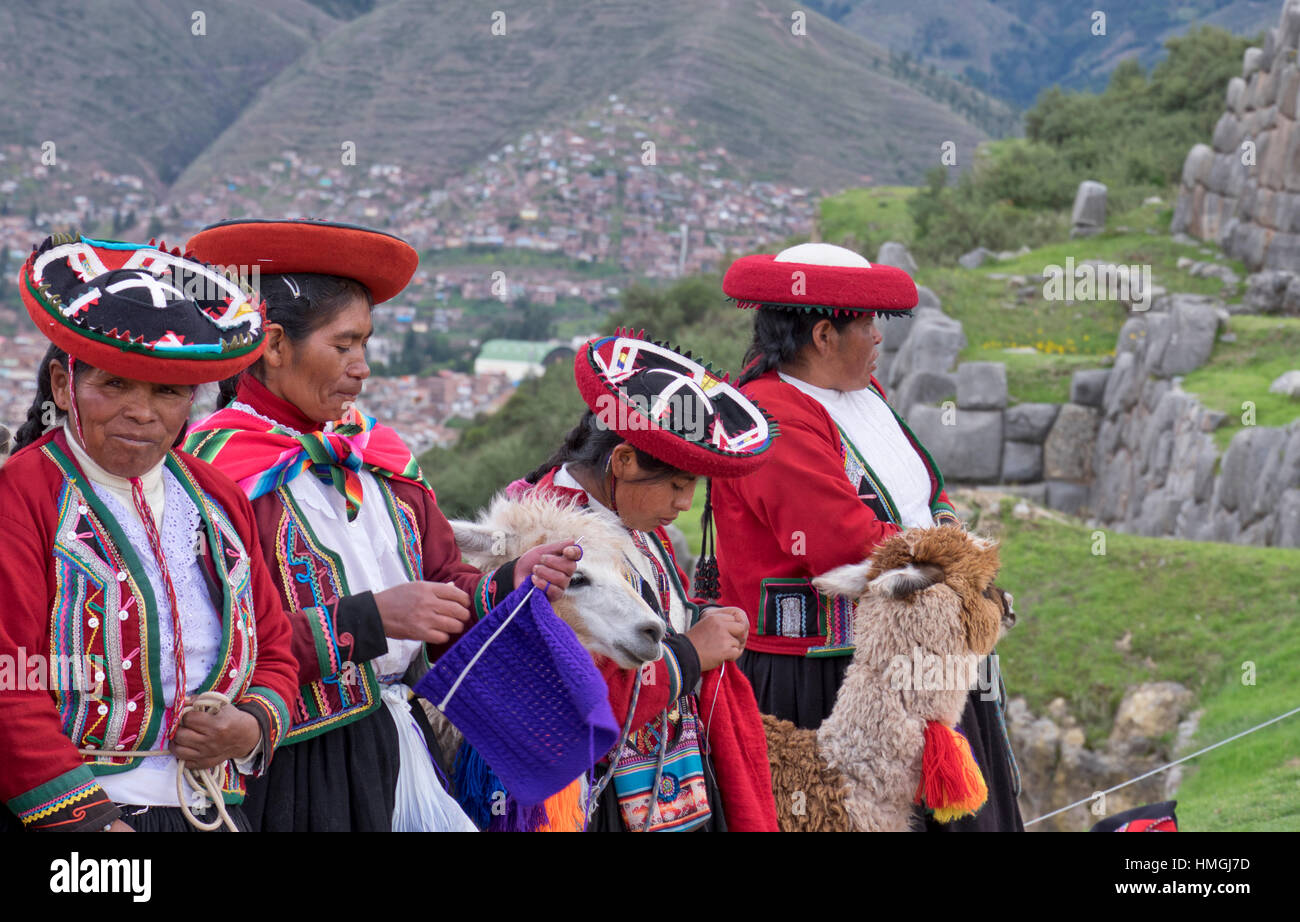Native Quechua women at the citadel of Sacsahuayman, a native Inca ...