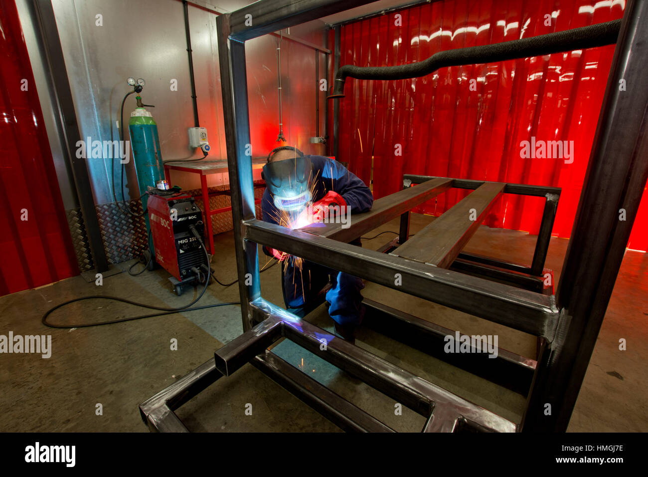 Engineering workshop hi-res stock photography and images - Alamy