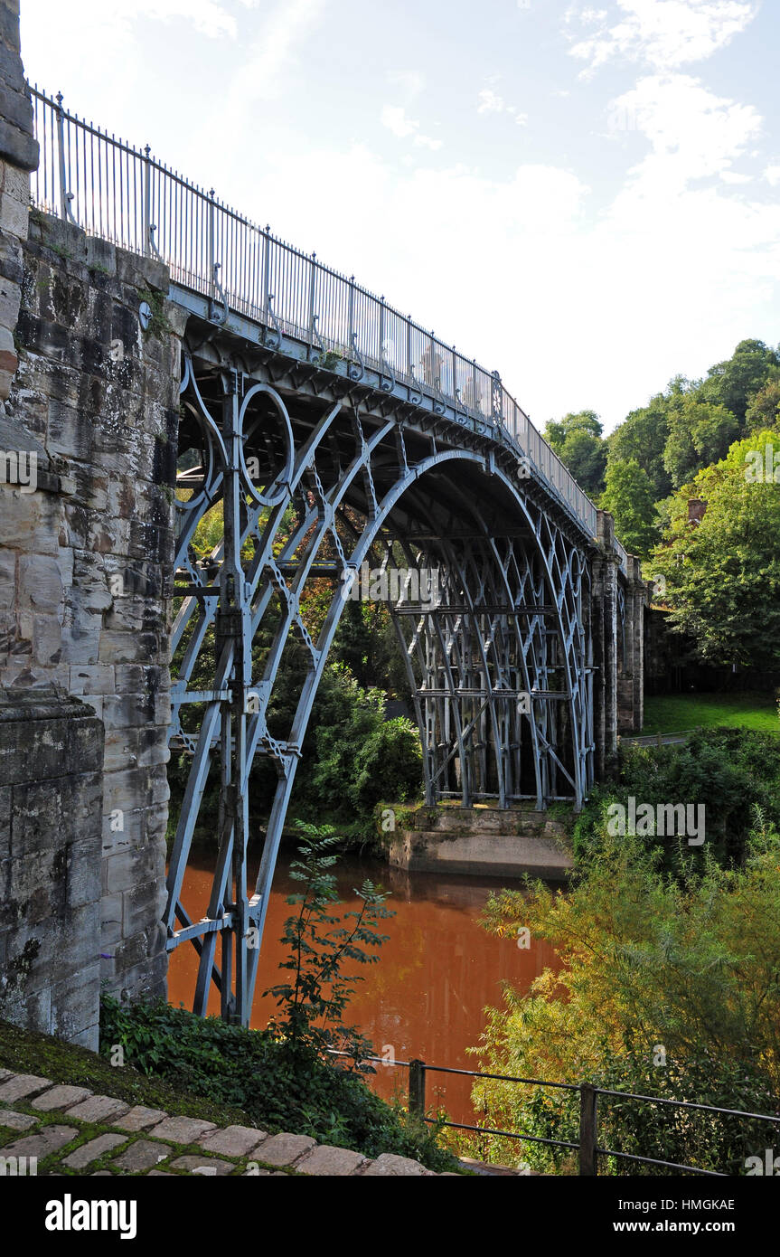 The Iron Bridge over the River Severn, Ironbridge, Shropshire Stock ...