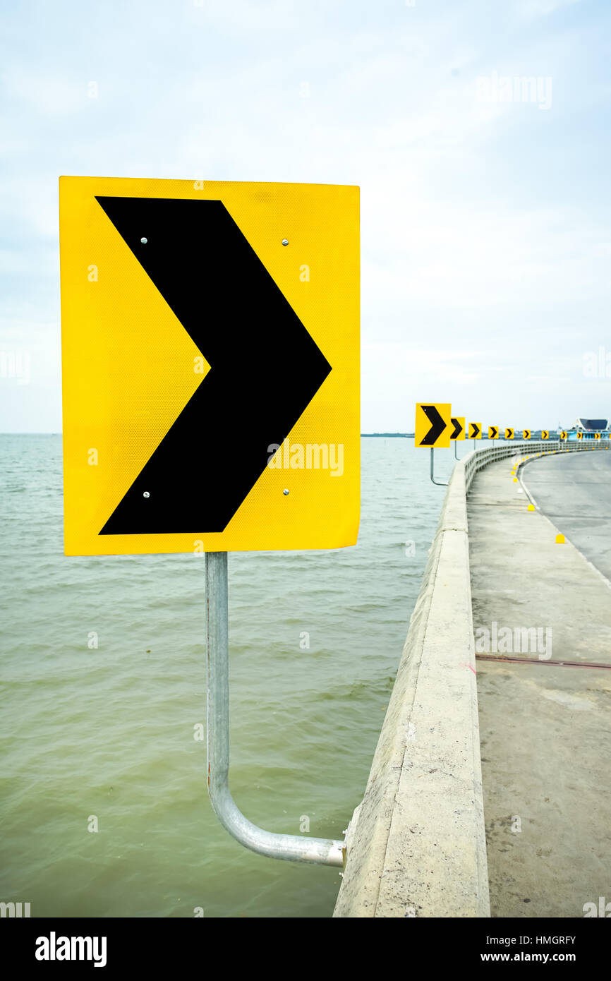 Curve bridge hi-res stock photography and images - Alamy