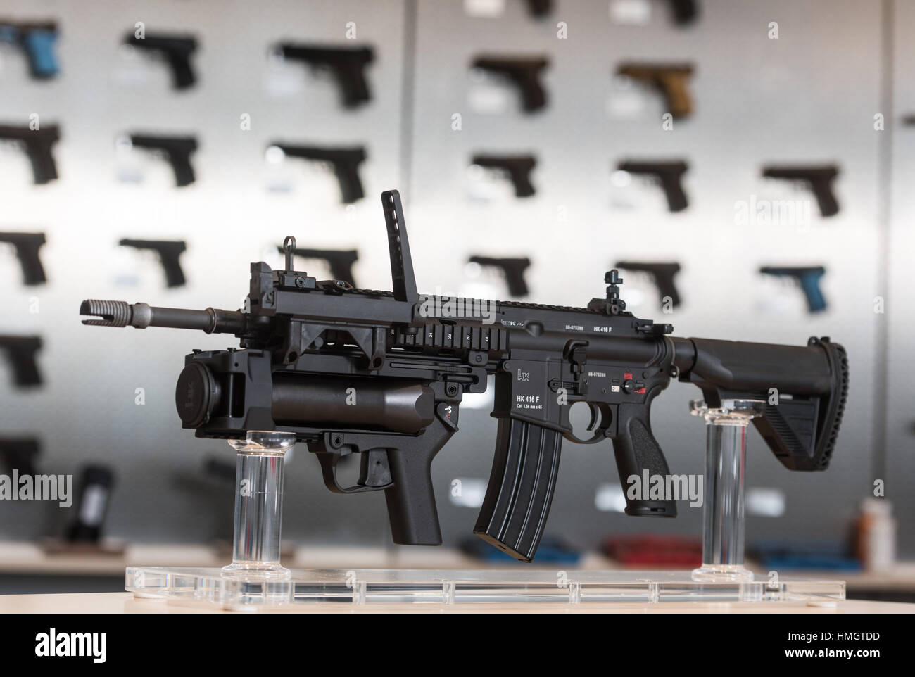 Oberndorf, Germany. 26th Jan, 2017. A HK416F assault rifle with grenade ...