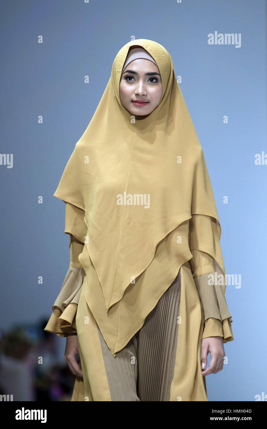 Jakarta, Indonesia. 3rd Feb, 2017. A model presents a Muslim costume of ...