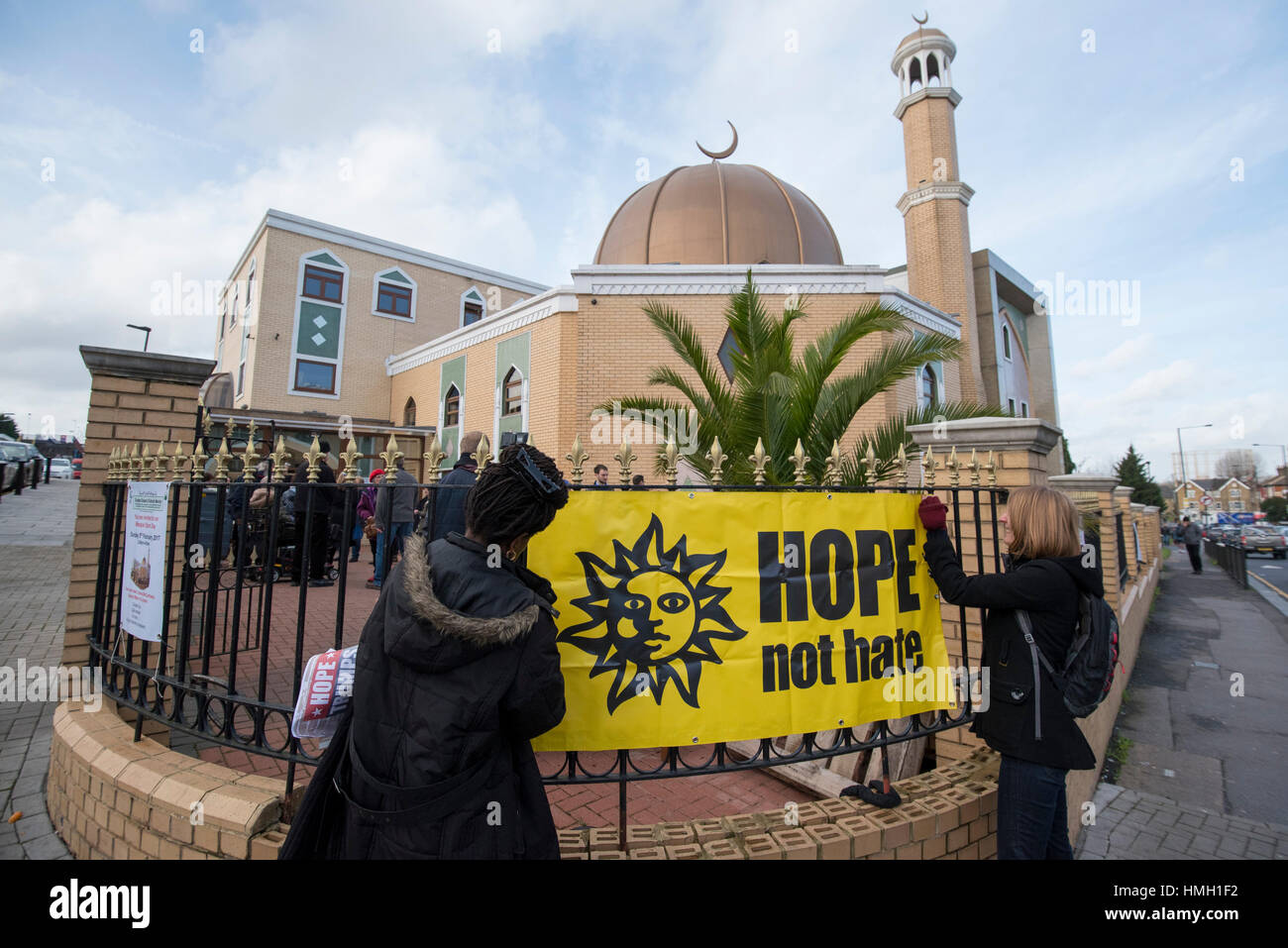 London, UK. 3rd Feb, 2017. A banner is setup ahead of a human circle of ...