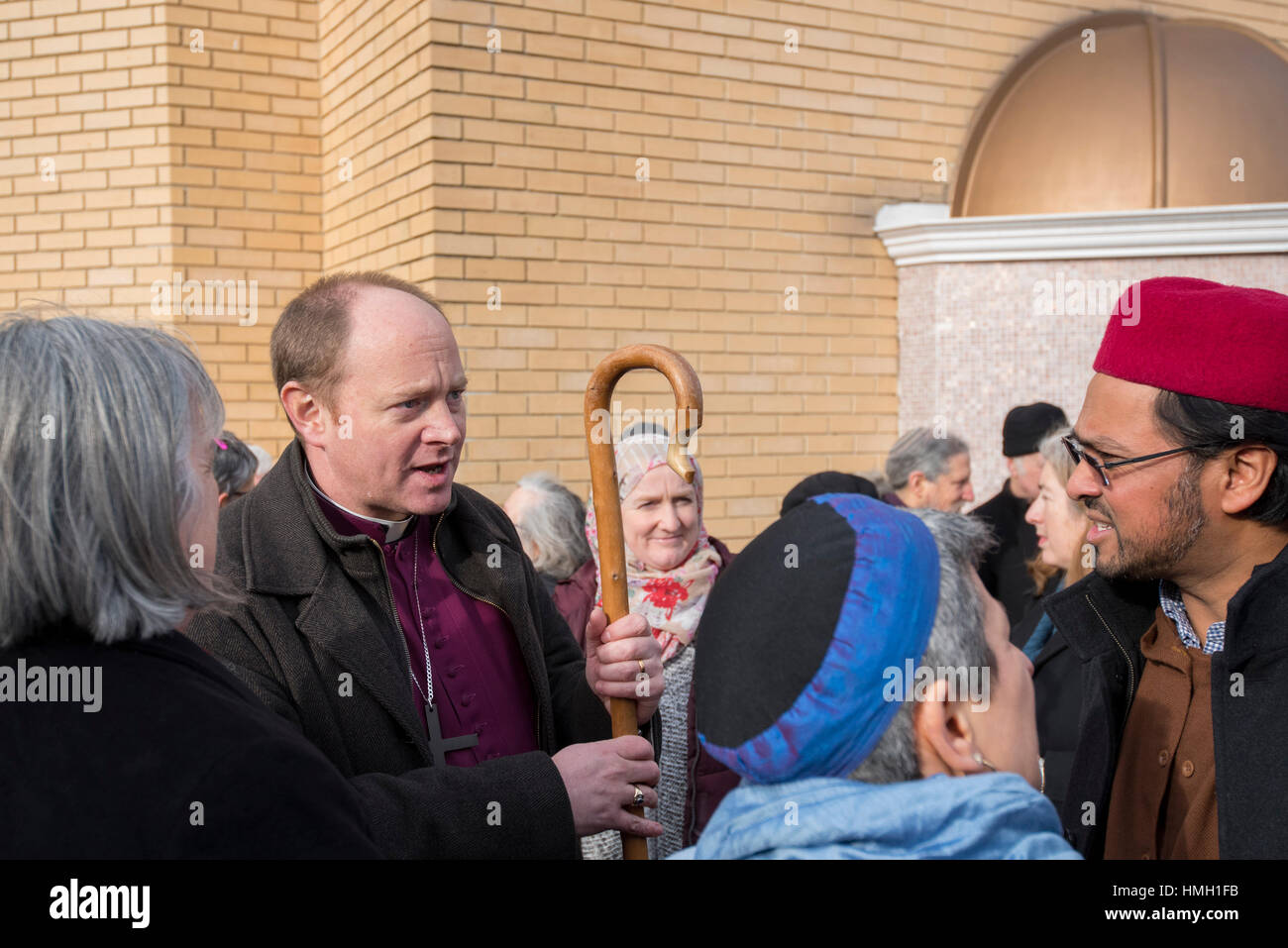 Imam of the london mosque hi-res stock photography and images - Alamy