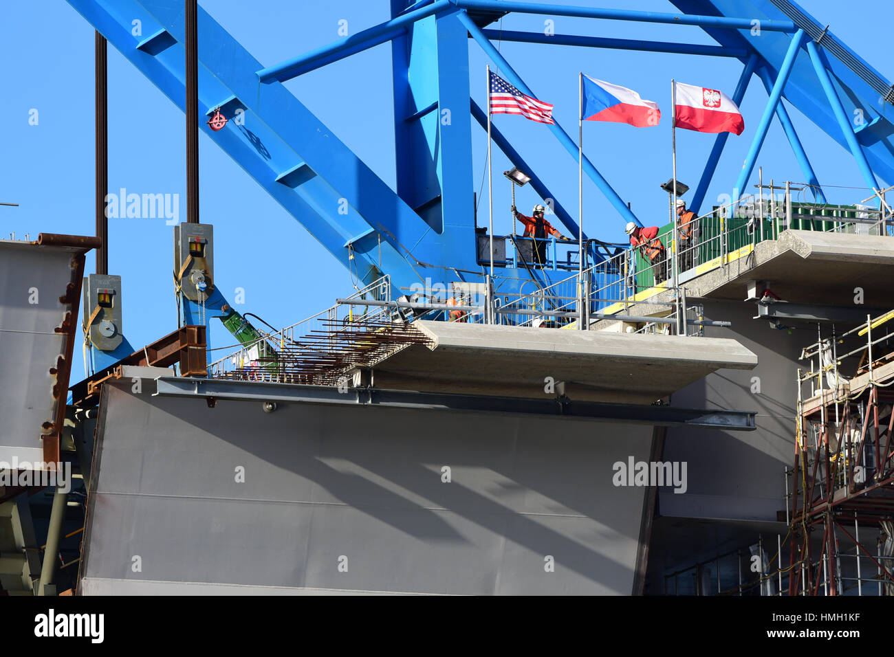 Edinburgh, Scotland, UK. 3rd Feb, 2017. The last deck section of the ...
