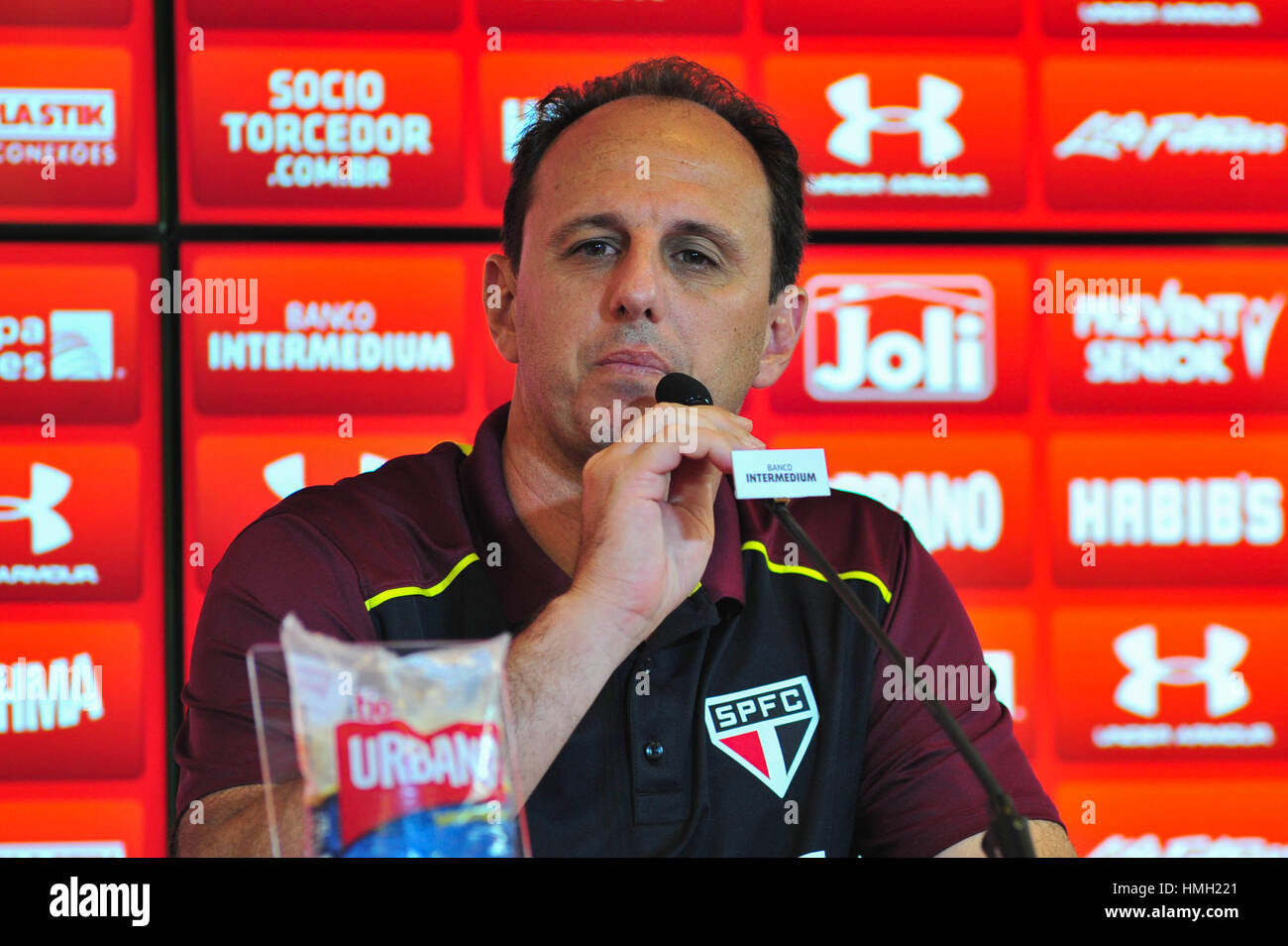 SÃO PAULO, SP - 03.02.2017: TREINO DO SPFC - Rogério Ceni during ...
