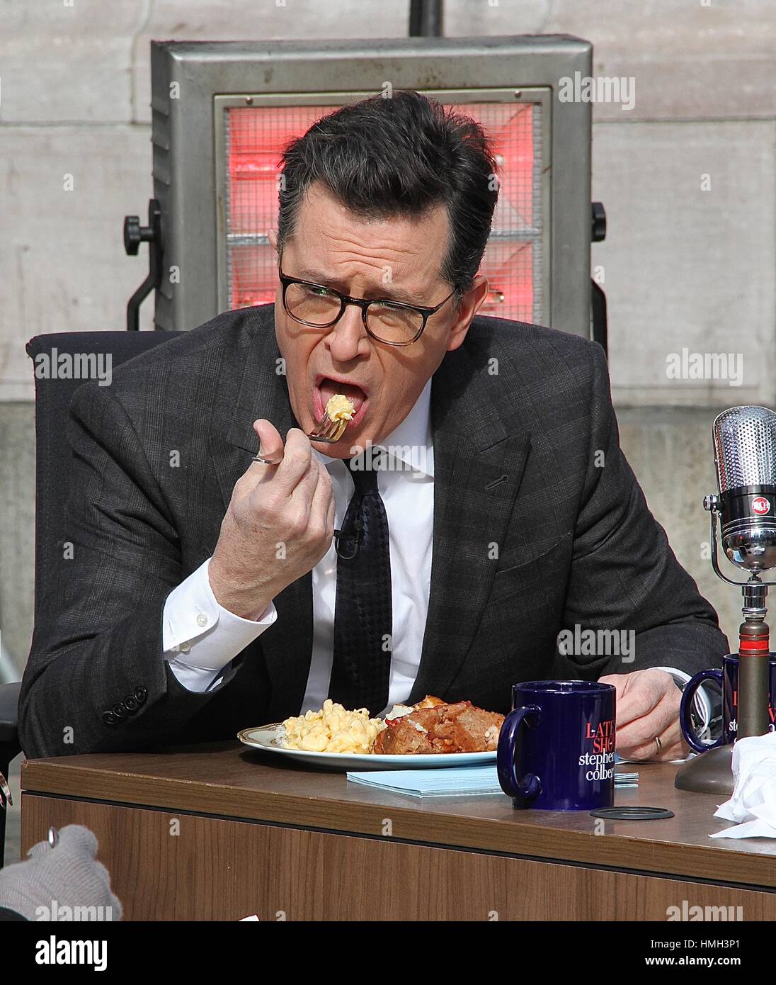 New York, USA. 3rd Feb, 2017. Stephen Colbert eats a plate of comfort ...