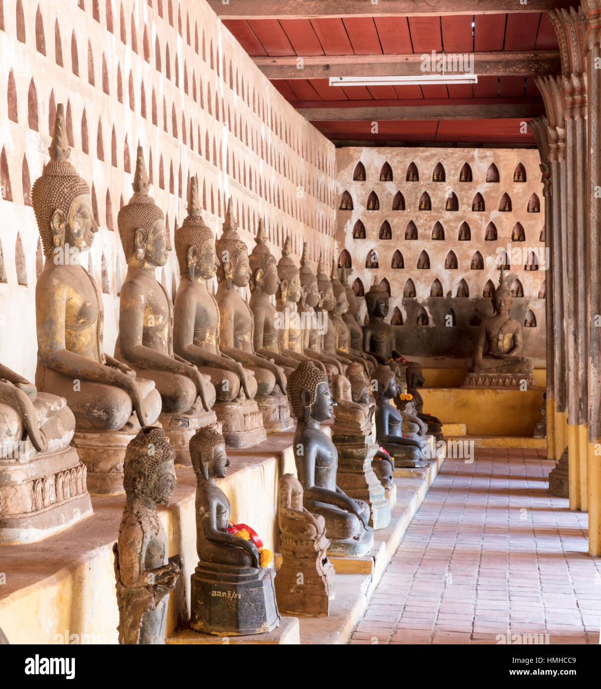 Wat Si Saket Buddha Statues, Vientiane, Laos Stock Photo - Alamy
