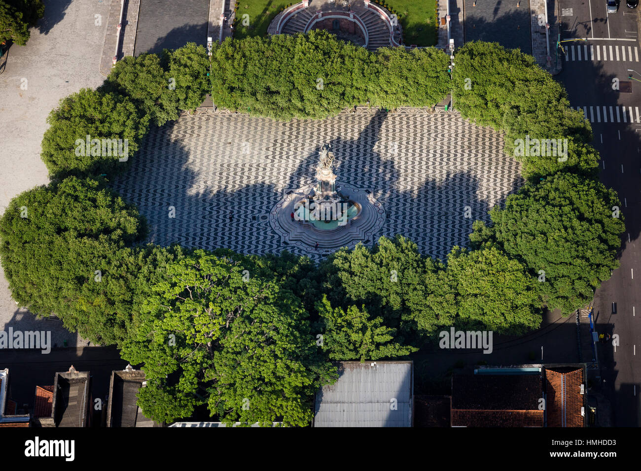 The square in front of the world famous opera house, the Theatro ...