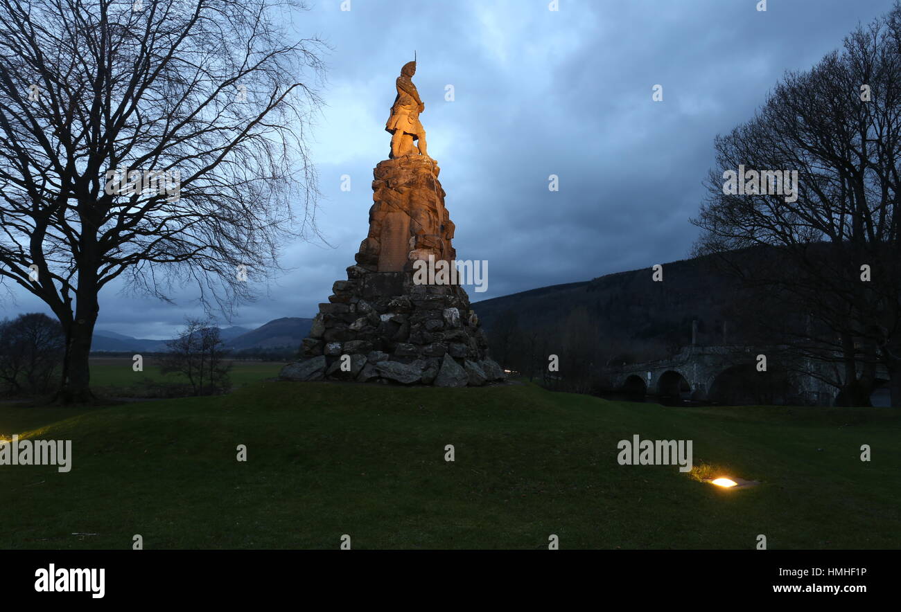 Black watch memorial aberfeldy hi-res stock photography and images - Alamy