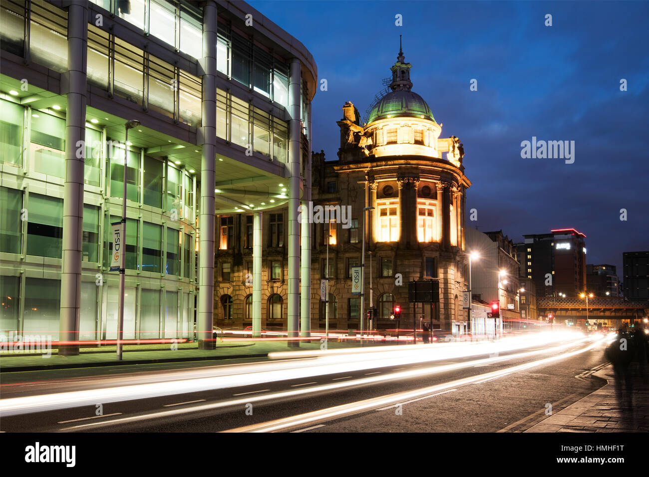 Night picture of Broomielaw Glasgow by the River Clyde showing traffic ...