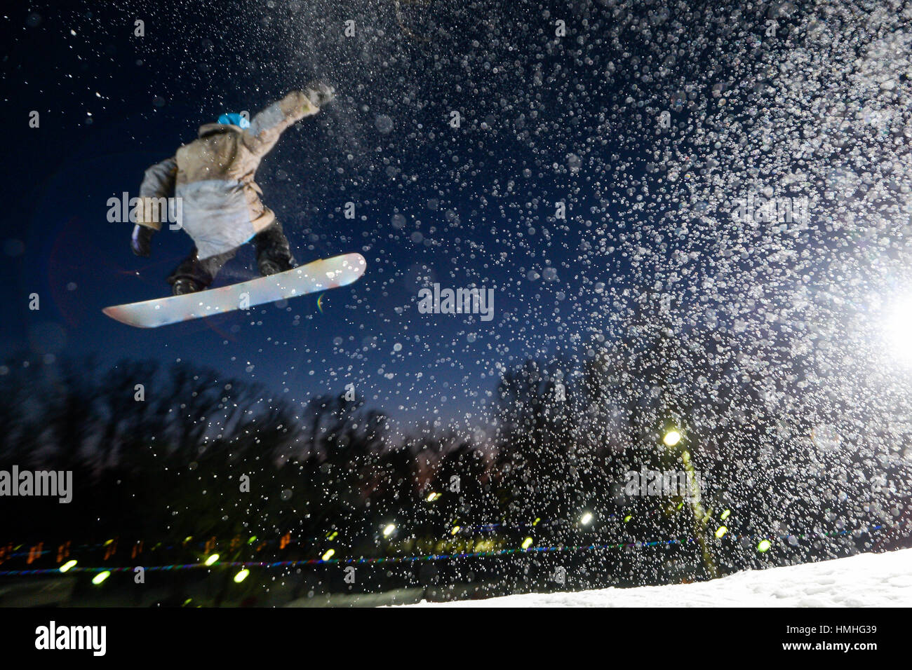 Lg night hi-res stock photography and images - Alamy