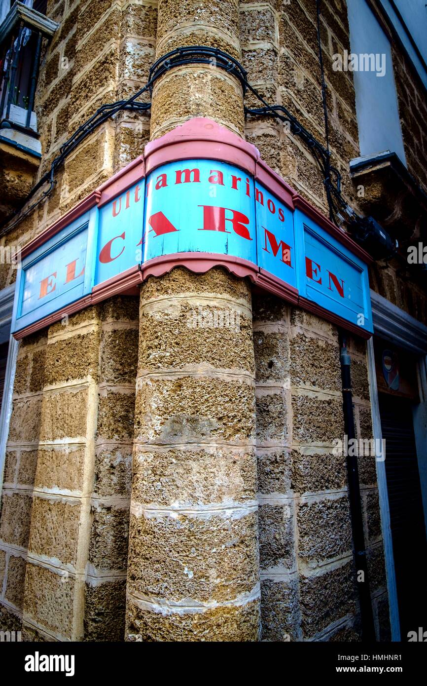 Classic and old shop in Cadiz, Andalusia, Spain Stock Photo - Alamy