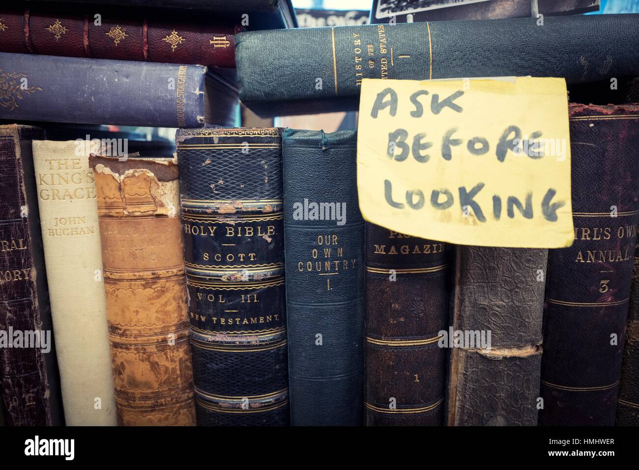Old Book Shop England High Resolution Stock Photography and Images - Alamy