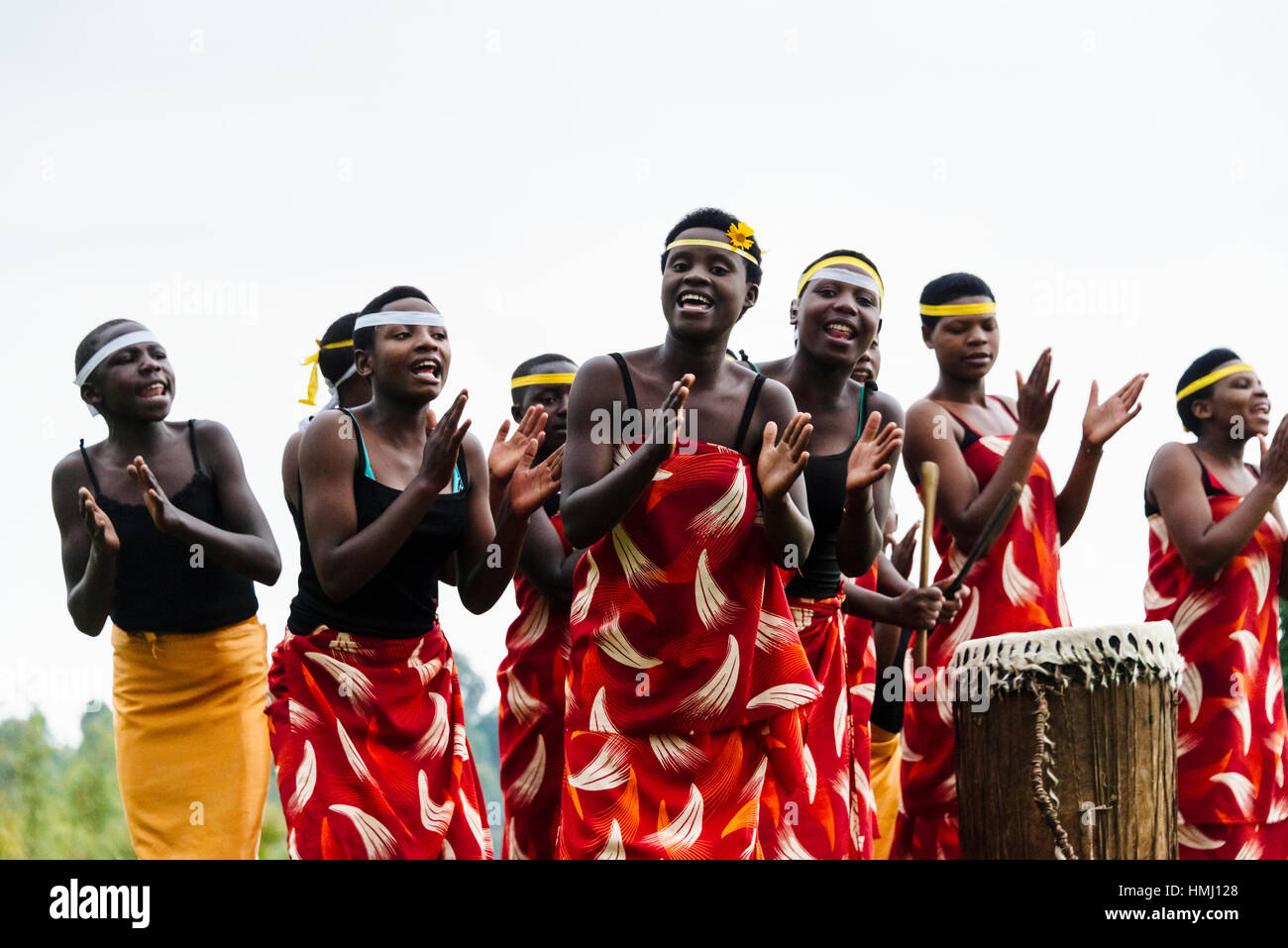 Traditional tribal dance, Rwanda Stock Photo - Alamy