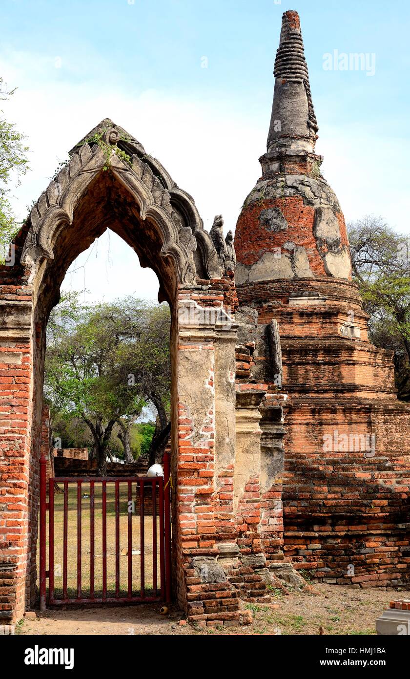 Wat phra ram temple in ayyuthaya hi-res stock photography and images ...