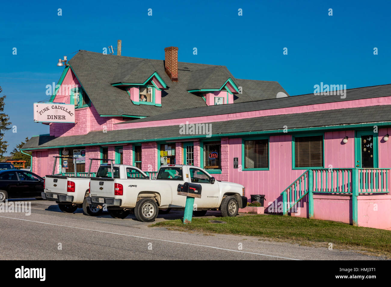 Pink cadillac diner hi-res stock photography and images - Alamy