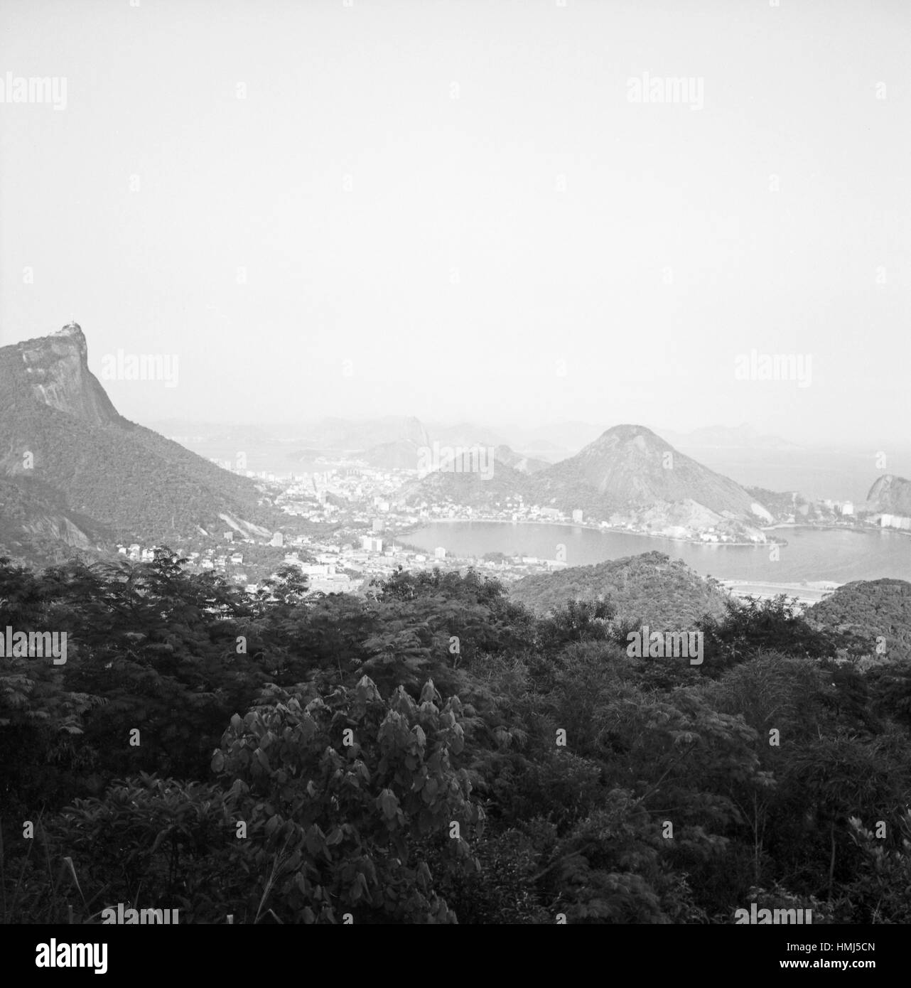 Küste bei Rio de Janairo, Brasilien 1966. Coast at Rio de Janairo ...