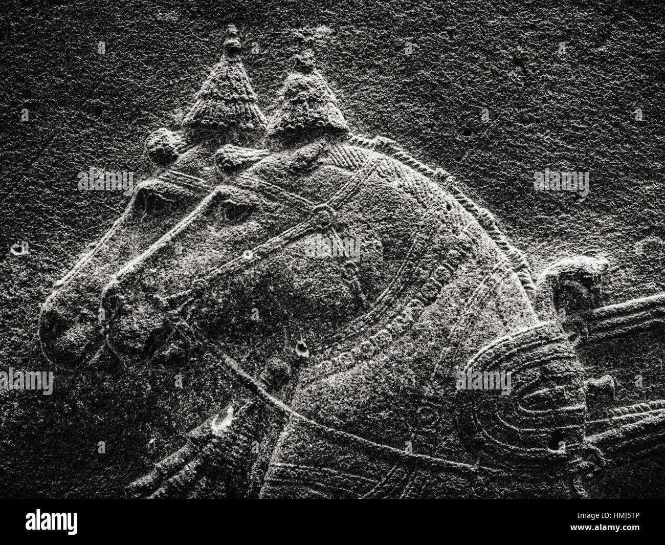 Assyrian chariot hi-res stock photography and images - Alamy