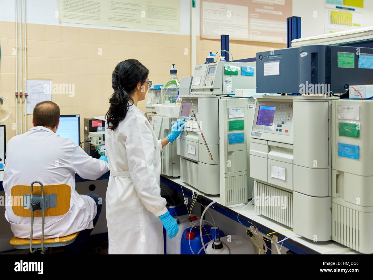 UHPLC, HPLC (UV/VIS and Fluorescence) and HPLC-MS Chromatographs ...