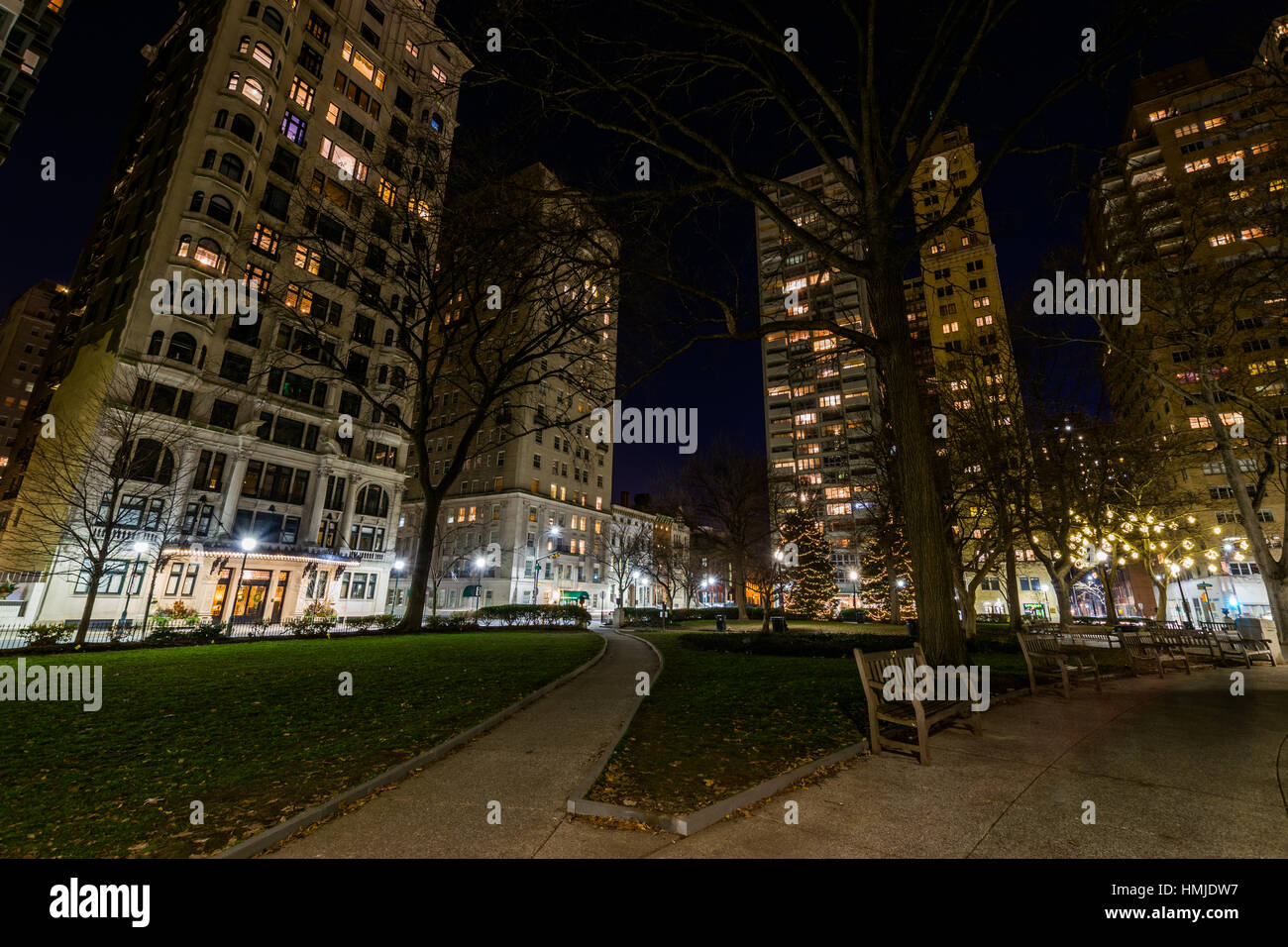 Rittenhouse Square in Center City at Night in Philadelphia ...