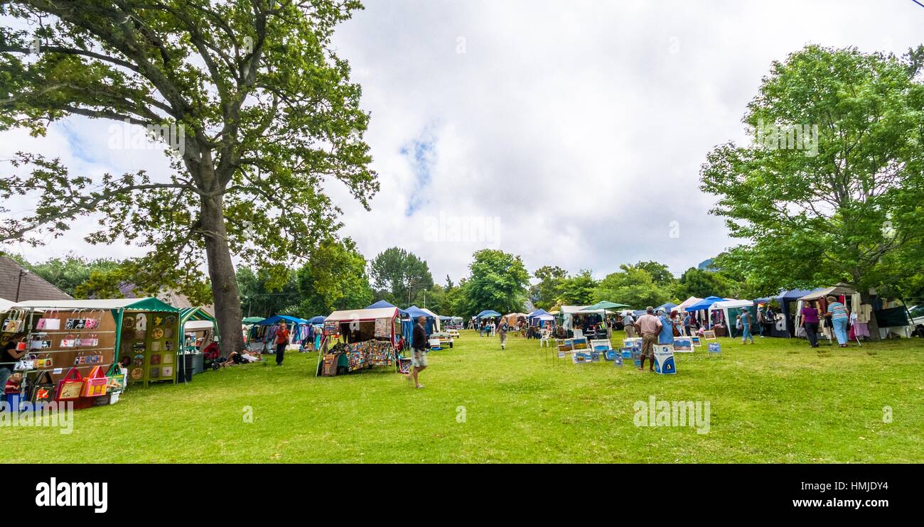 Under the oak trees hi-res stock photography and images - Alamy