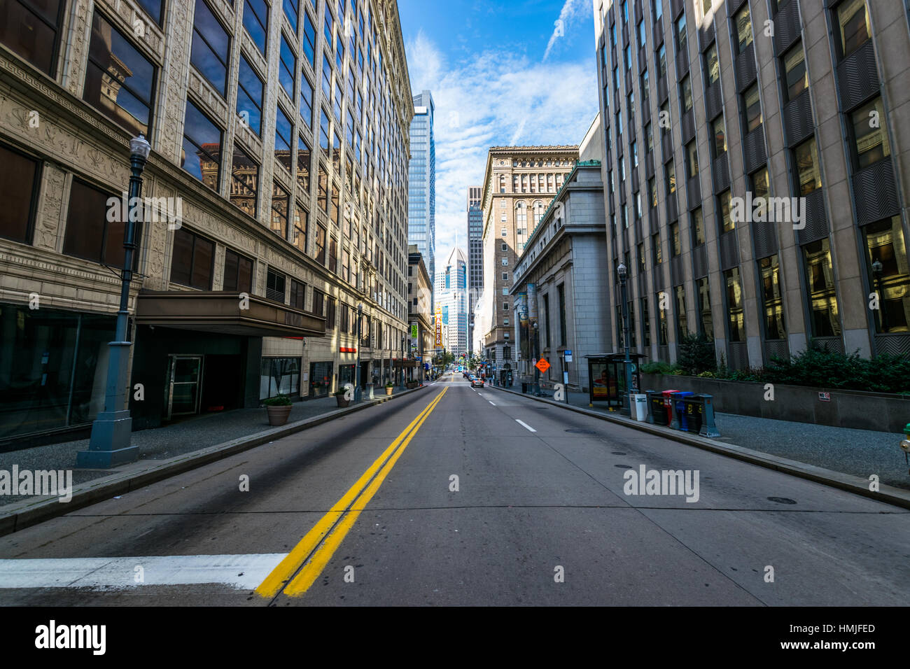 Warm Cloudy day in Downtown Pittsburgh, Pennsylvania Stock Photo - Alamy