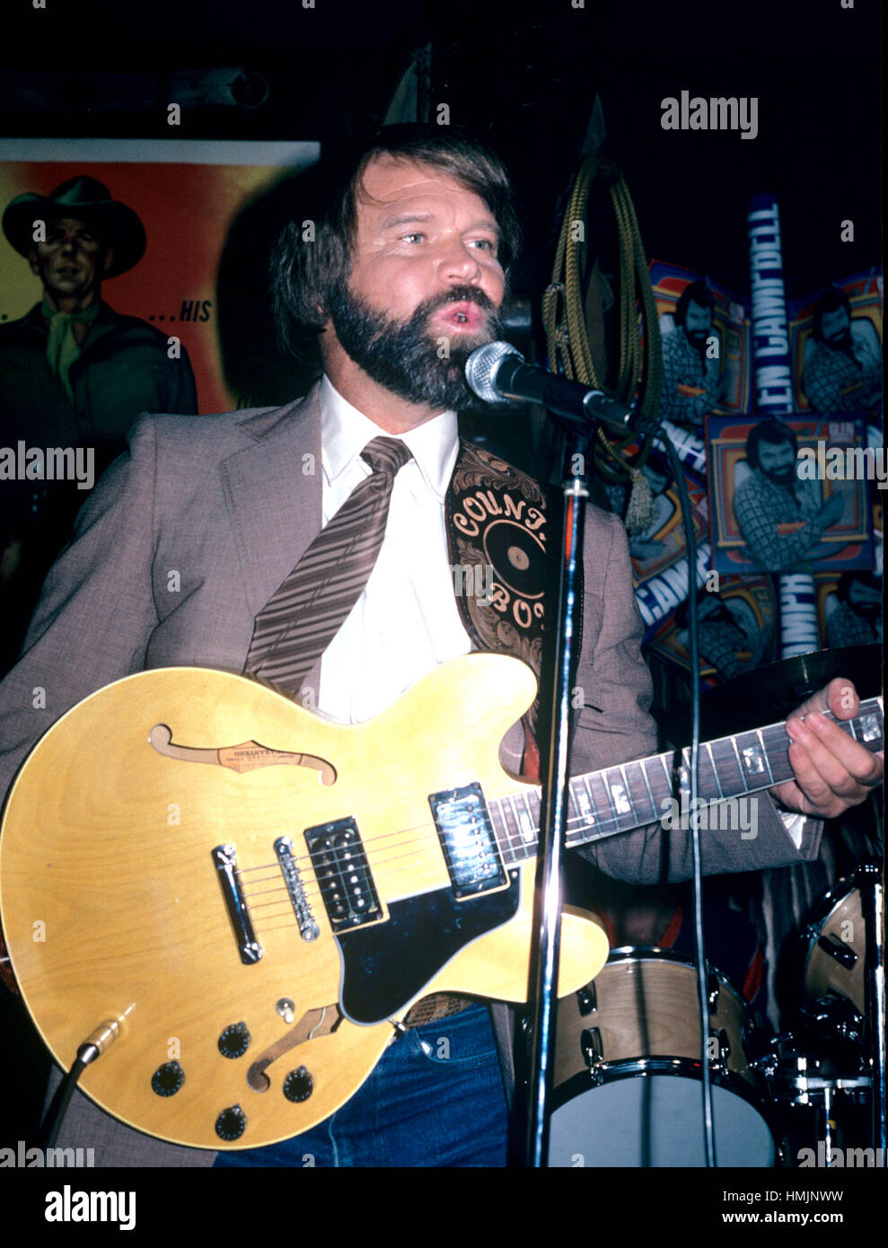 Glenn Campbell pictured performing in 1981 Stock Photo - Alamy