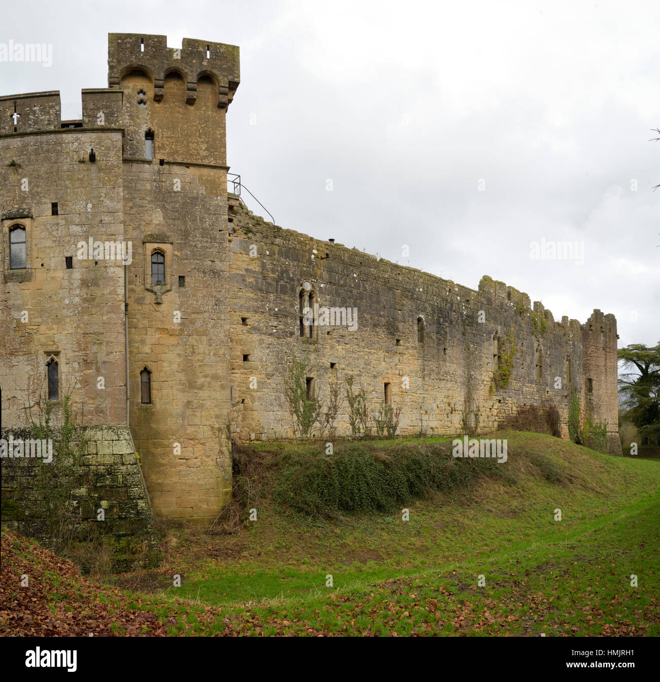 Castell cil y coed hi-res stock photography and images - Alamy