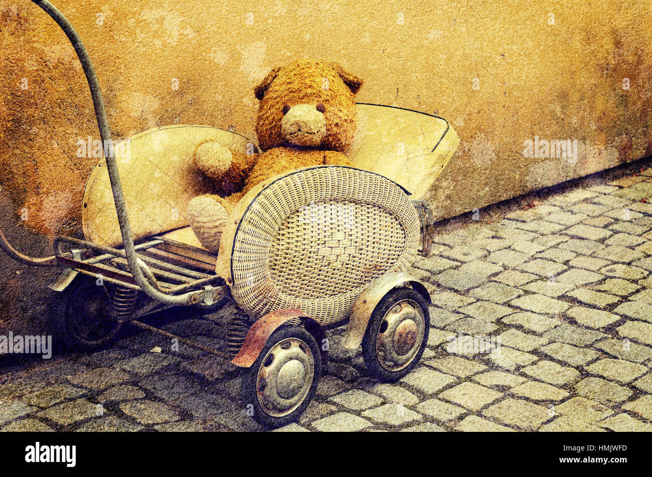 Old bear toy Stock Photo - Alamy