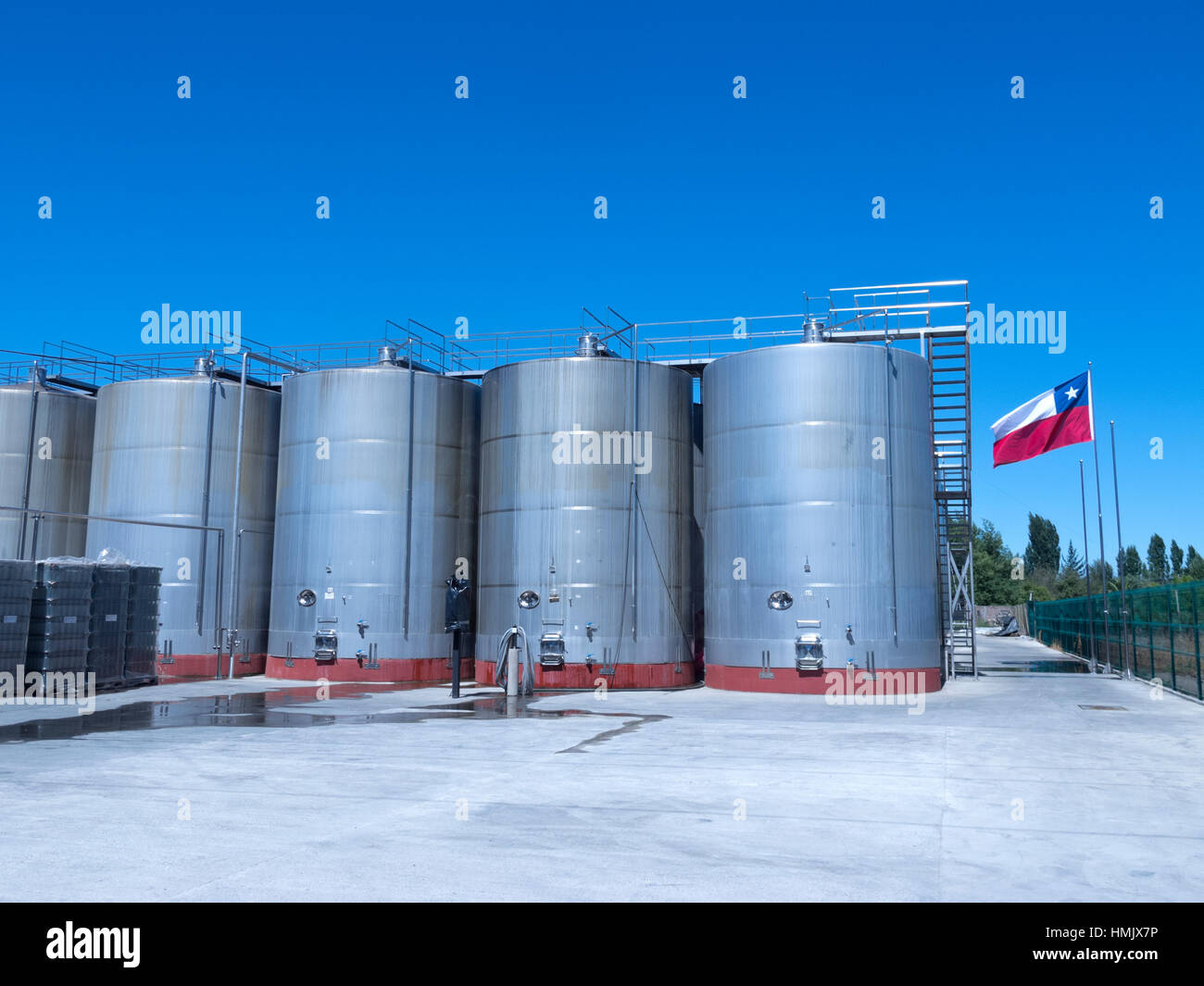 Tanks in chile hi-res stock photography and images - Alamy