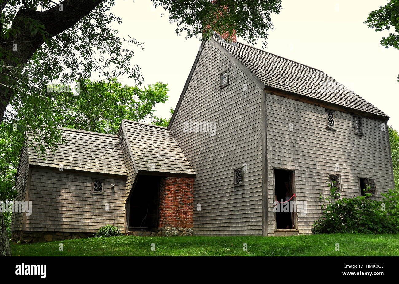 Saltbox house hi-res stock photography and images - Alamy