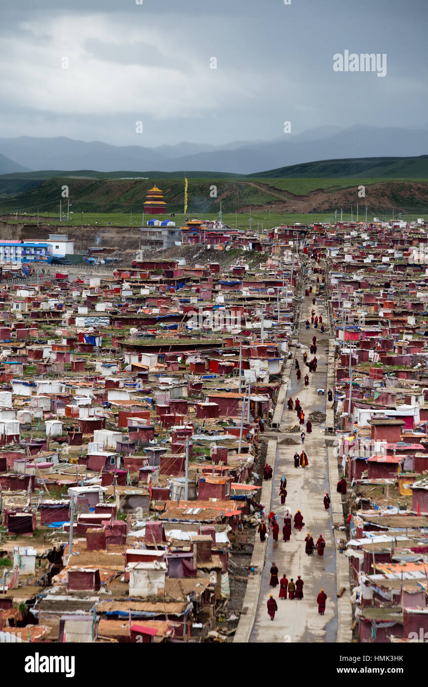 Yarchen Gar monastery and nunnery (亚青寺) in Sichuan, China. This ...