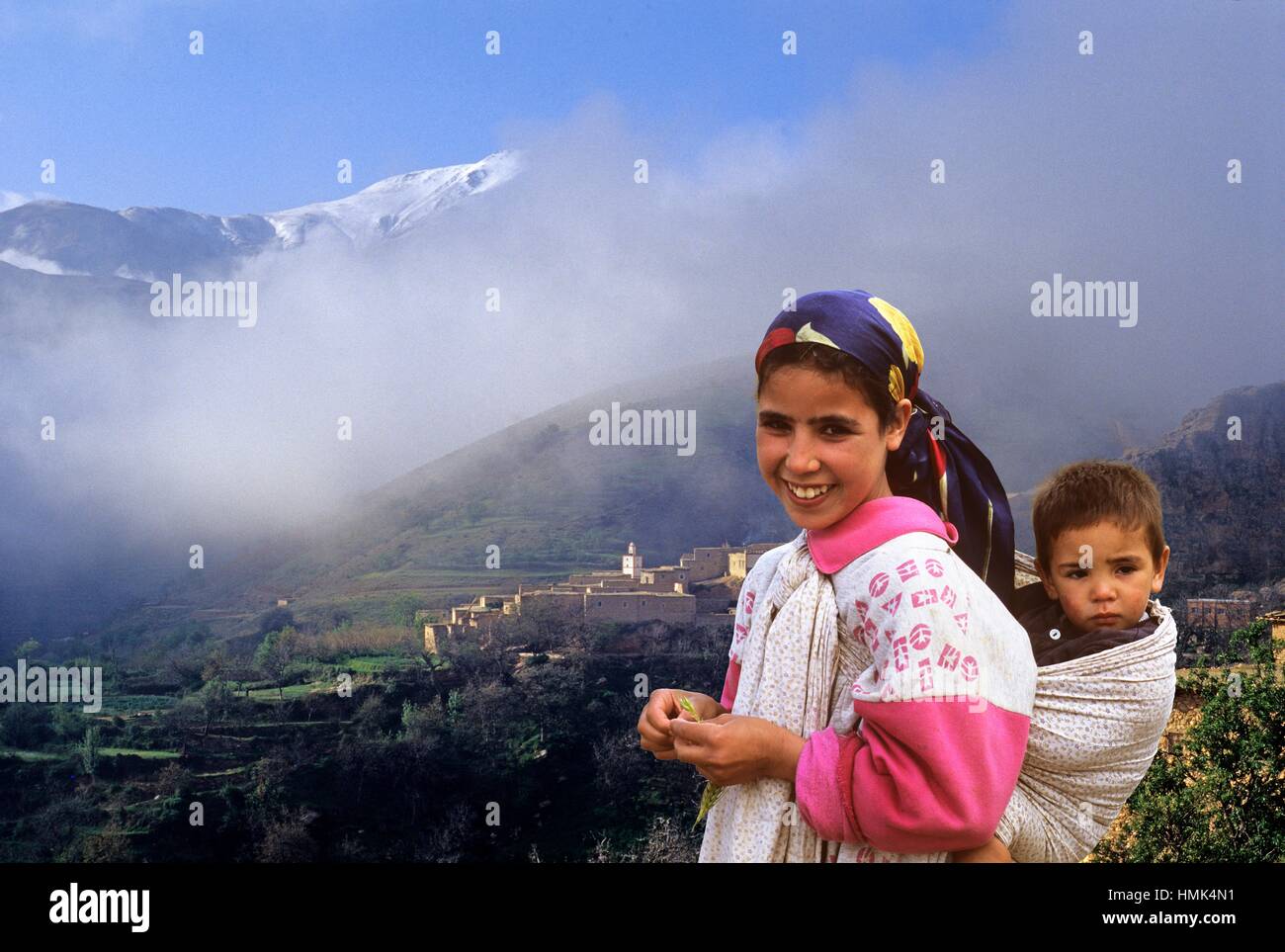Berber Child Girl Stock Photos & Berber Child Girl Stock Images - Alamy