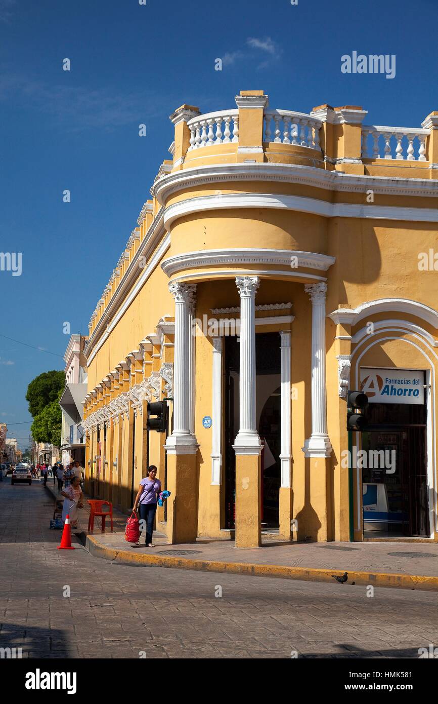 World wide plaza buildings hi-res stock photography and images - Alamy