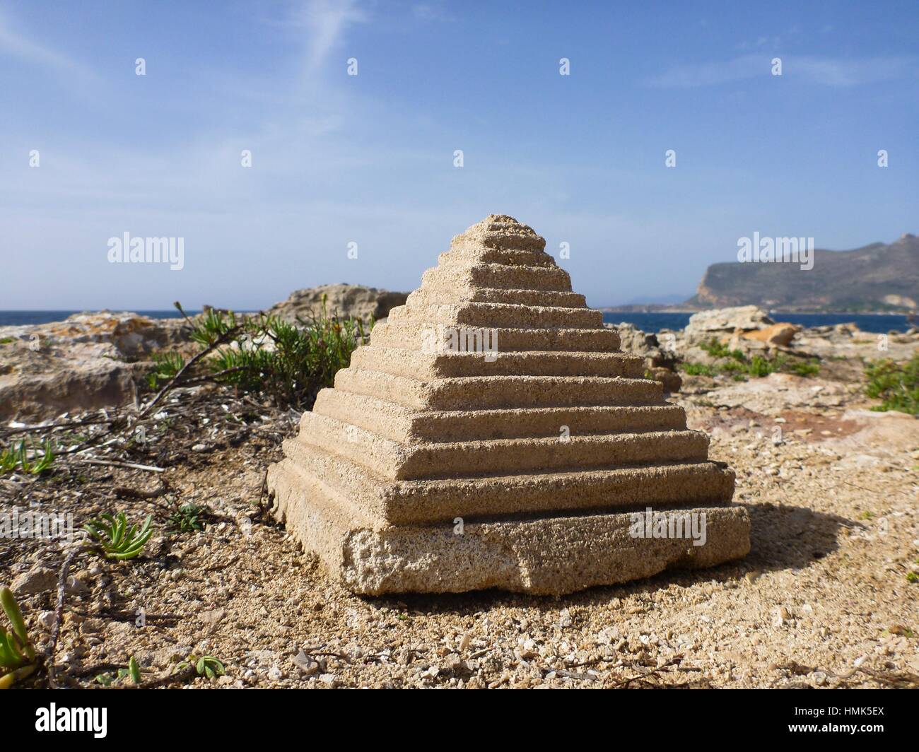 Small Pyramid High Resolution Stock Photography and Images - Alamy