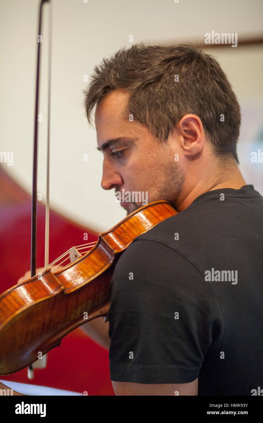 Classical musicians hi-res stock photography and images - Alamy