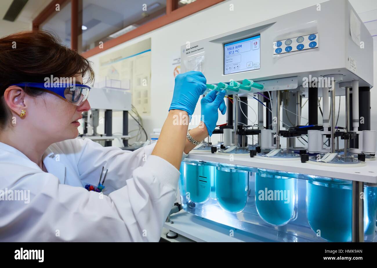 Dissolution apparatus hi-res stock photography and images - Alamy