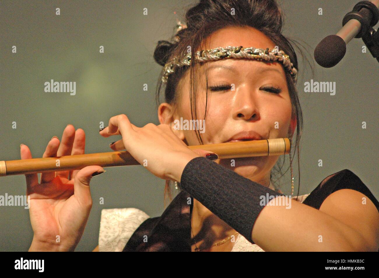 Musical instrument flute player hi-res stock photography and images - Alamy