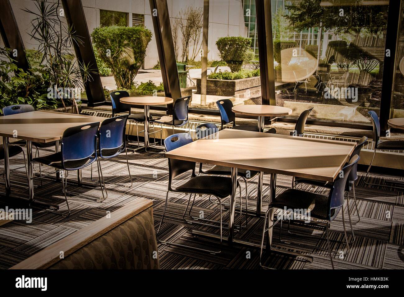 Round blue tables hi-res stock photography and images - Alamy