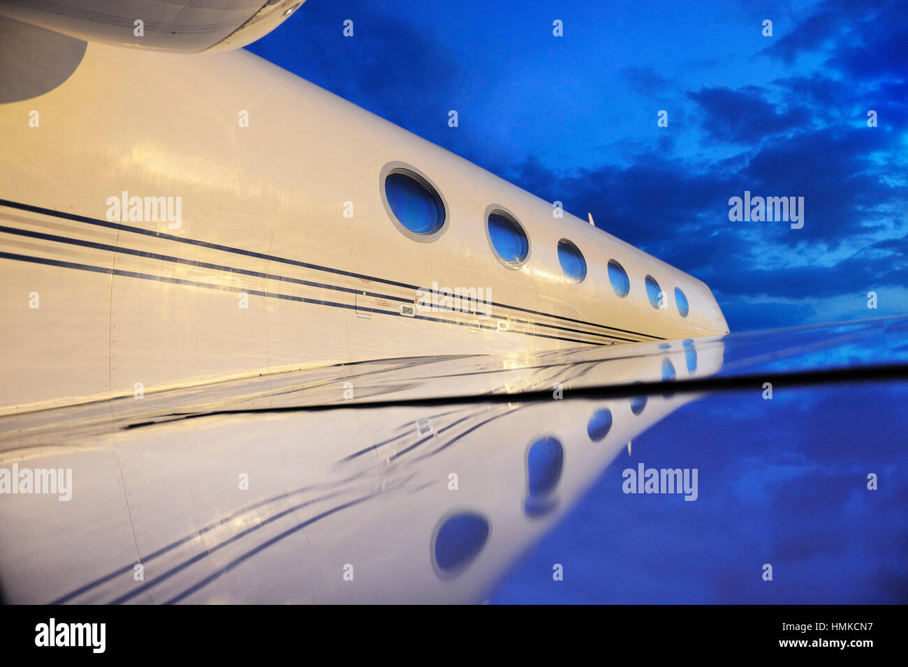 Windows fuselage cabin hi-res stock photography and images - Alamy