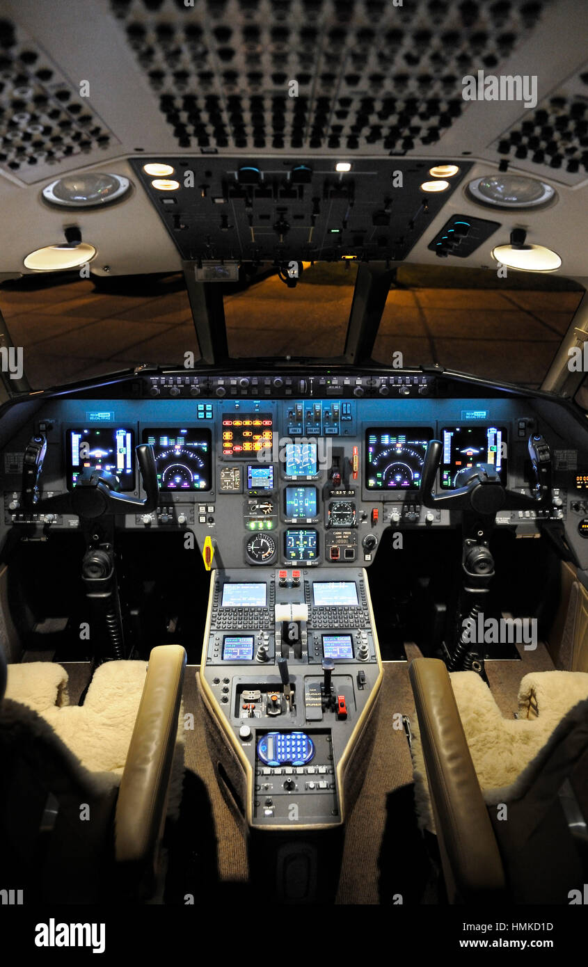 Falcon 2000 Simulator