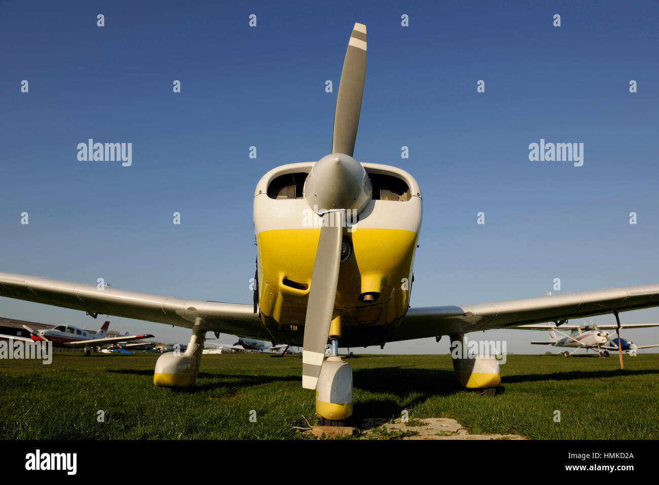 propellers of Piper PA-28-161 Cherokee Warrior 2 and Cessna 152 parked ...