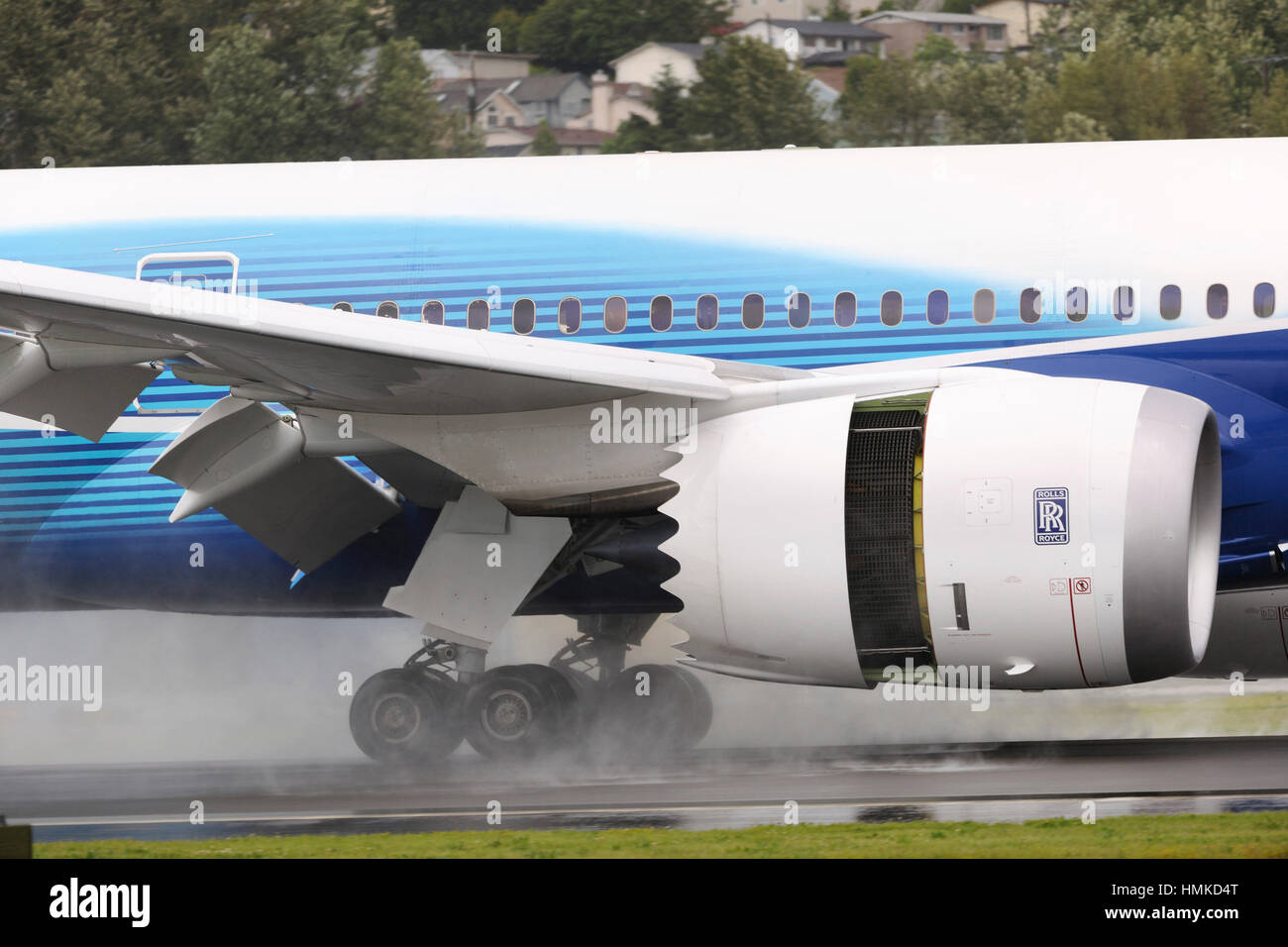 First boeing 787 dreamliner production hi-res stock photography and ...