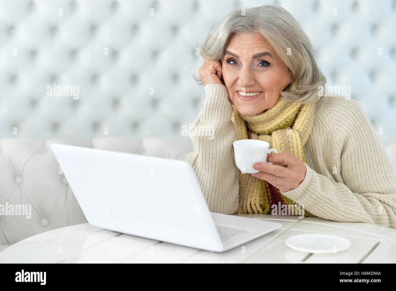 senior woman using laptop Stock Photo - Alamy