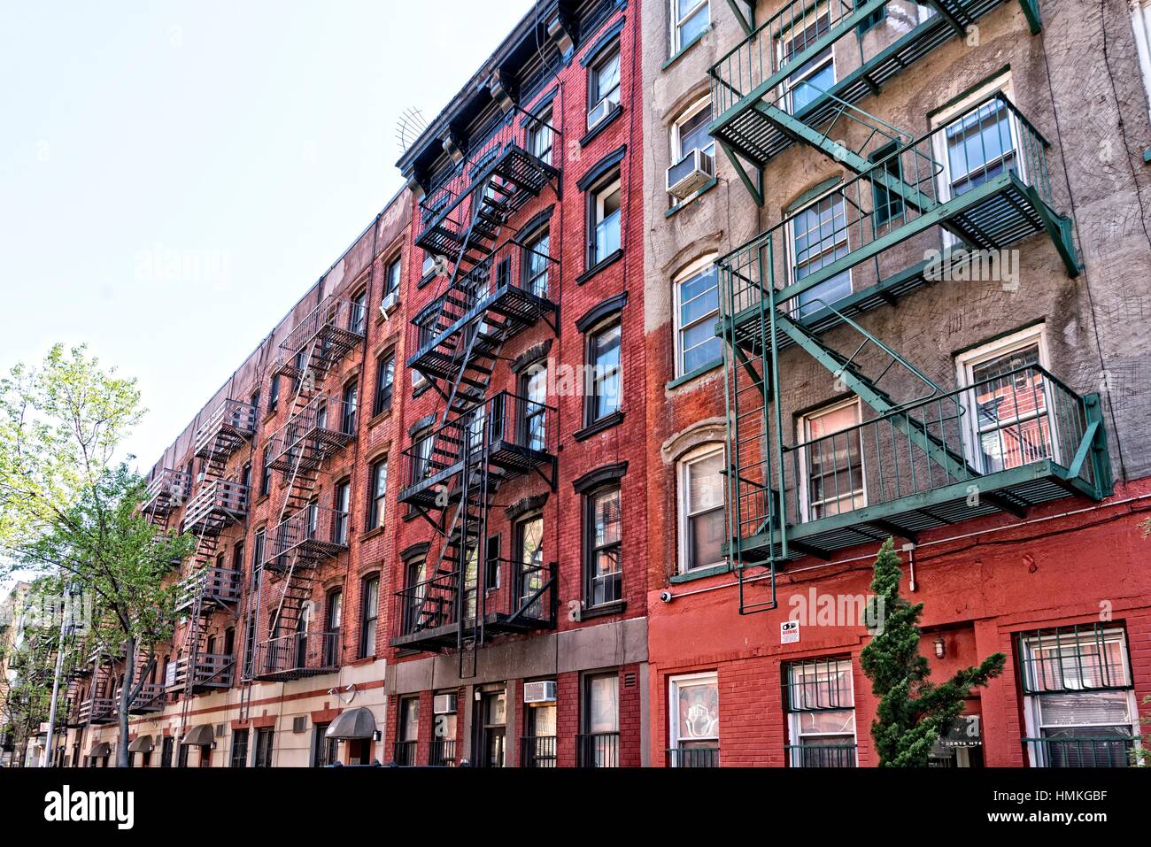 New york city tenement buildings hi-res stock photography and images ...