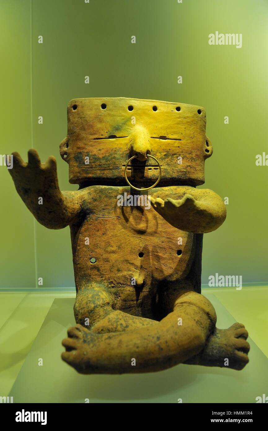 Quimbaya civilization figurine hi-res stock photography and images - Alamy