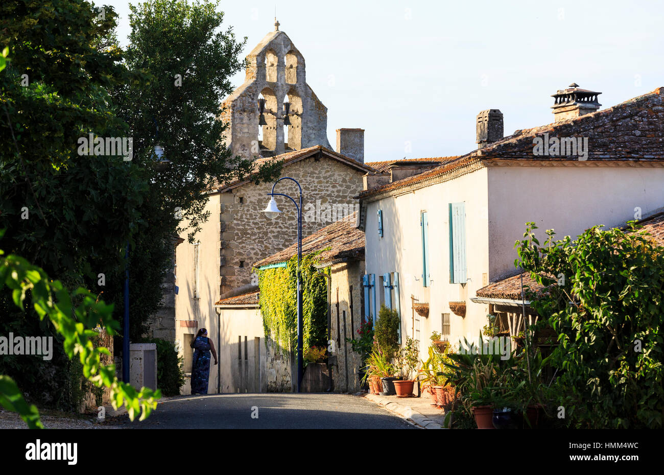 The church in Monteton, the dordogne, france Stock Photo - Alamy