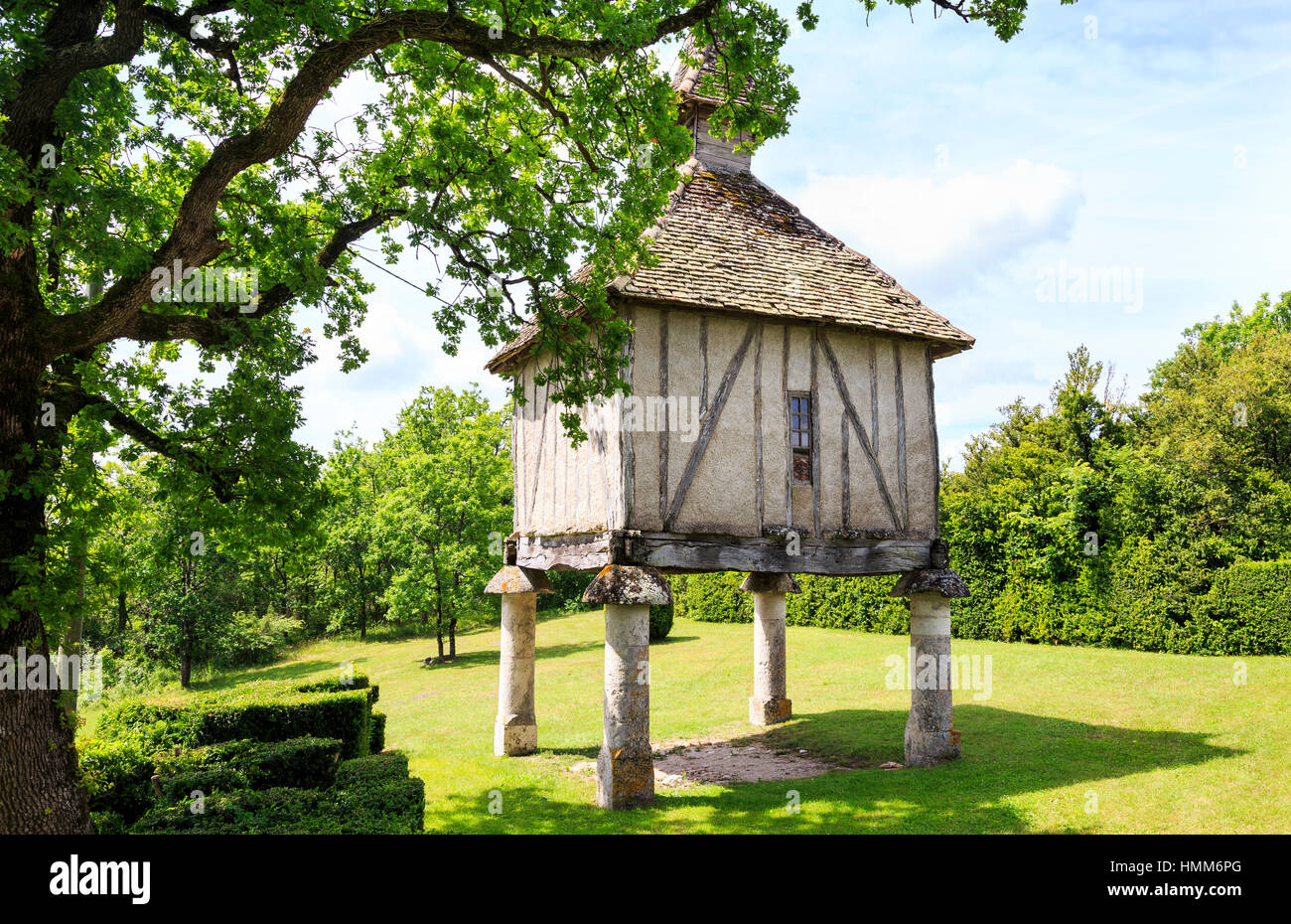 Medieval french house hi-res stock photography and images - Alamy